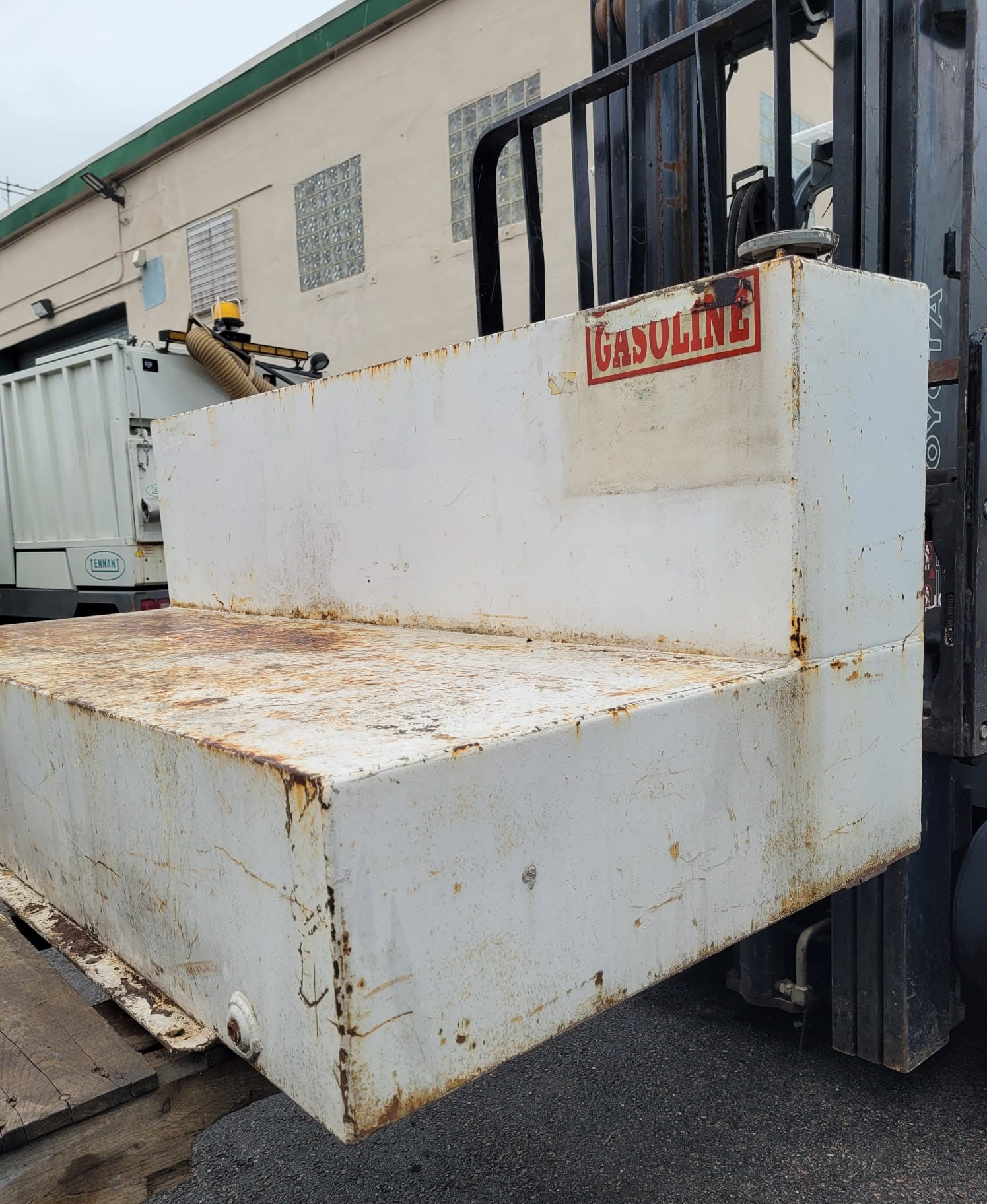 110 Gallon Fuel Tank – Good Eye Equipment