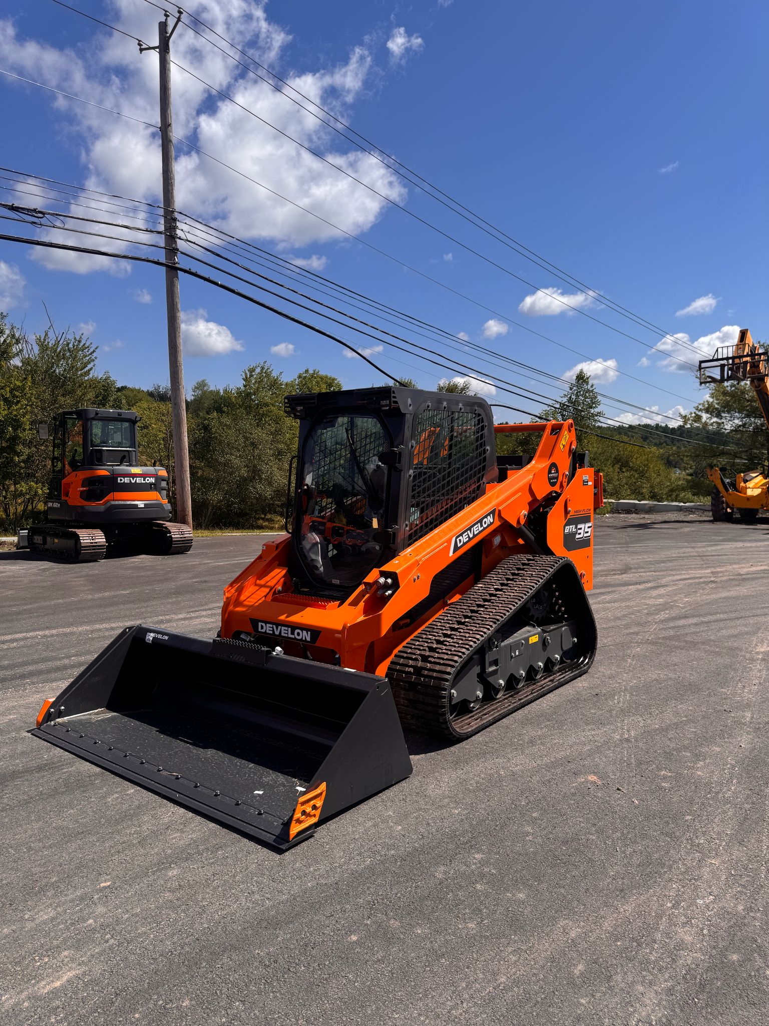 2026 Develon DTL35 Track Loader – Good Eye Equipment