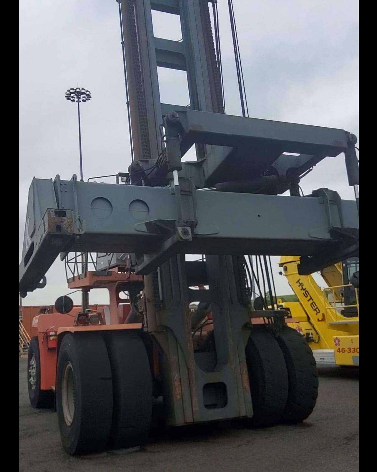 2006 Kalmar DCF410CSG Container Handler – Good Eye Equipment