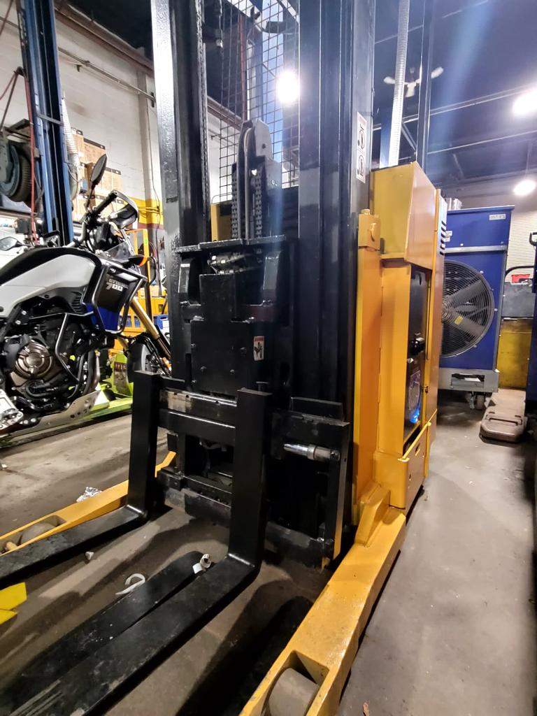 Yale 162G Electric Order Picker Forklift – Good Eye Equipment