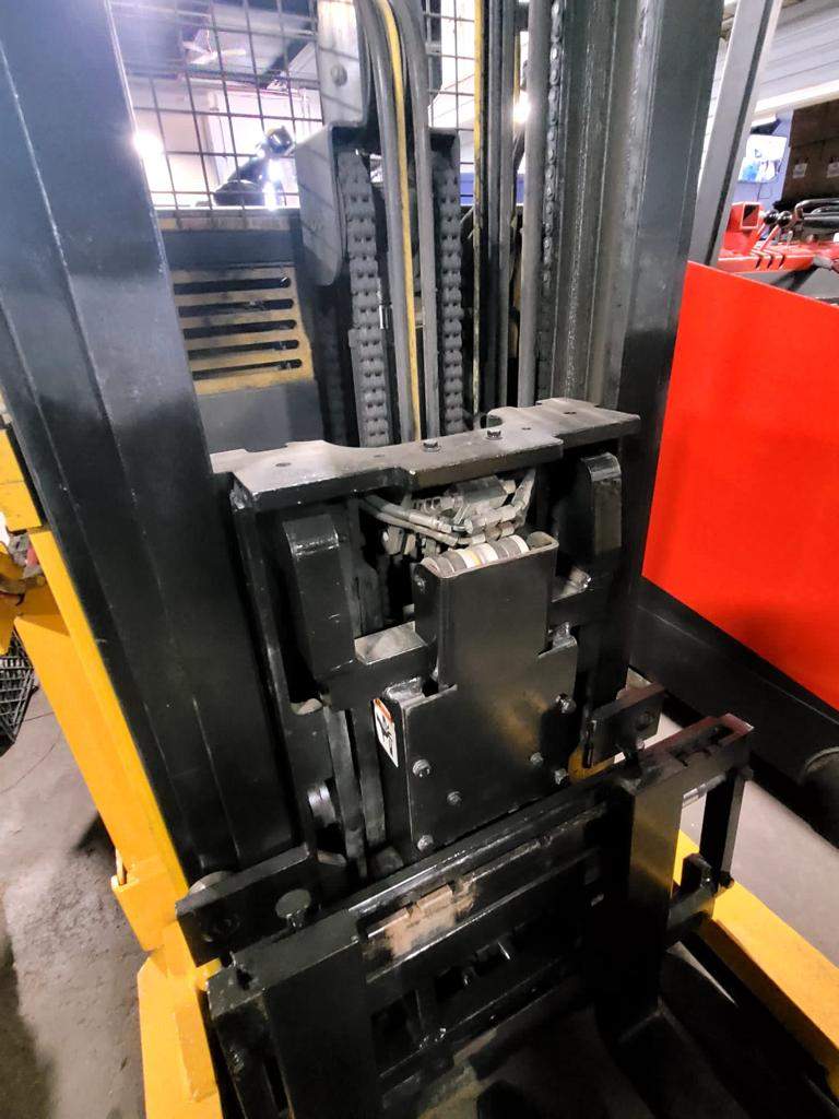 Yale 162G Electric Order Picker Forklift – Good Eye Equipment